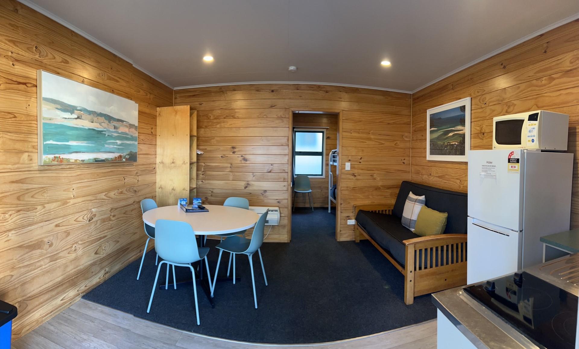 Kitchen Cabin-6 berth - Motueka Top 10 Holiday Park